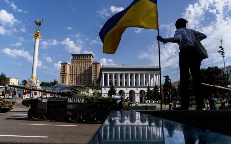 Ukraine War, Day 182: Ukrainians Mark Independence Day, 6 Months of ...